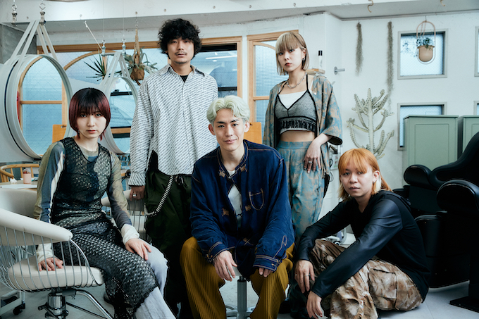 【STAFF HAIR】punel発これぞ原宿トレンド！サロンスタッフが魅せる、洗練された内装にも好相性な個性派オシャレヘアに注目！｜リクエストQJ