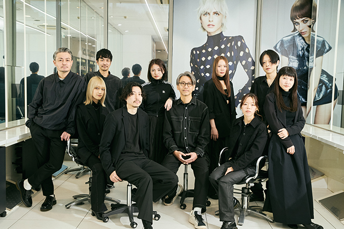 【STAFF HAIR】TONI＆GUYが体現する最先端ロンドンモード！モノトーンの世界観で魅了するおしゃれスタッフのヘア＆ファッション ...
