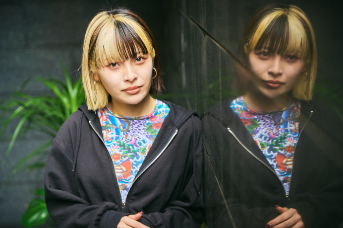 SNSも売上も好調、順風満帆な美容師人生を歩むrisaさんがフリーランスから社員に戻る道を選んだ理由は？ #Z世代のスター発掘！｜リクエストQJ